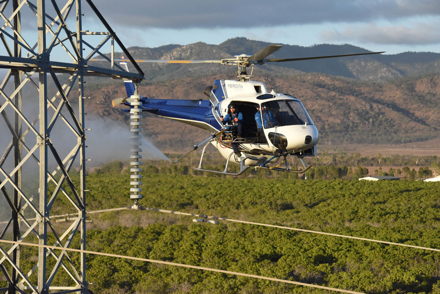 Washing DSC_1333(1) | Meridian Helicopters | Aerial Platform ...